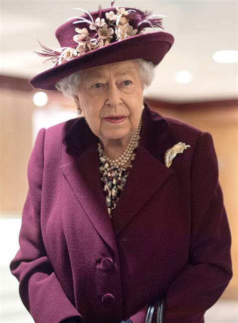 Her Majesty The Queen In 2020 United Kingdom Photo 43274443 Fanpop