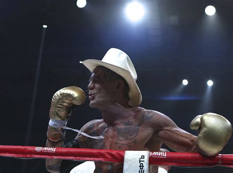 Mickey Rourke Boxing Wrestler Star Defeats 29 Year Old Time