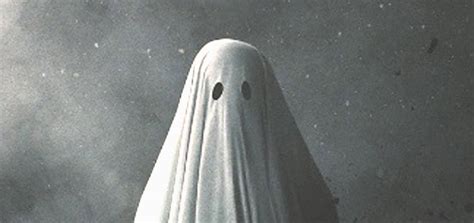 In ‘a Ghost Story Casey Afflecks Costume Is A Sheet
