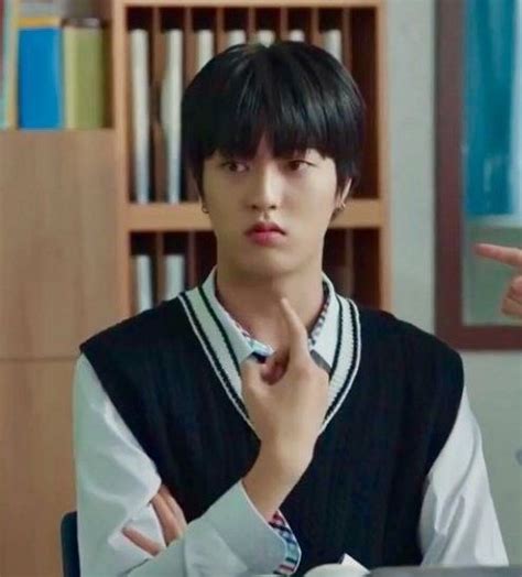 Ghim của Lily m s trên 루토야