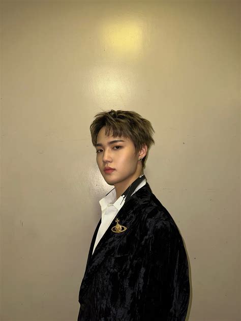 Treasure Community Posts Good Night🖤 Doyoung