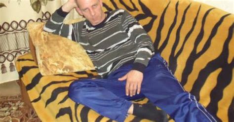 Съпругът ми ме помоли да отида на работа защото от дълго време не можеше да изпълни всичките ми