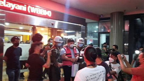 Foto Bikin Geram Kejagung Lin Che Wei Terima Upah Miliaran Setiap Bulan