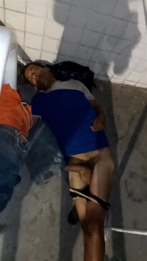 Mendigoes Homeless Man In The Streets