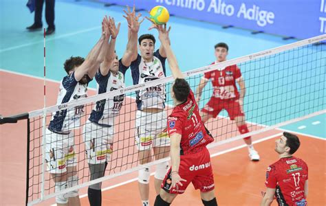 La Trentino Itas Si Prende Il Primo Round Del Derby Europeo Con La Lube
