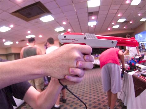 nintendo duck hunt gun used in convenience store robbery