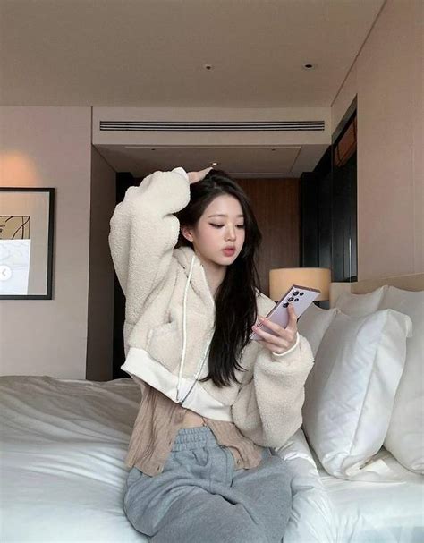 스무 살 되고 한층 더 성숙해진 미모 자랑한 장원영 근황 헤어핏