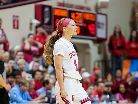 Watch Indianas Sara Scalia Wins Womens College 3 Point Contest At