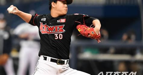 공식발표 소형준 419 배정대 192 ↑ Kt 주 권 제외 53명 연봉 계약 완료