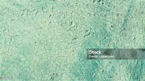금이 간 청록색 페인트 텍스처 오래된 딱딱 한 청록색 청록색 은 나무 표면을 그린 녹색 청록색 페인트 금이 벽 질감 0명에 대한 스톡 사진 및 기타 이미지 Istock