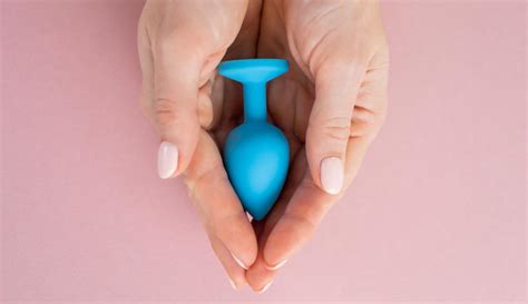 How To Use A Butt Plug Ultimate Guide For Beginner S Pleasure Lovense Sex Blog