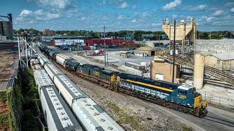 CSX Chesapeake And Ohio Heritage Unit 1869 At Evansville Indiana