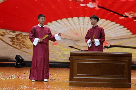 “一站式”学生社区建设｜数学与大数据学院2023年“‘数启征程，‘新动未来”迎新晚会圆满举行 数学与大数据学院