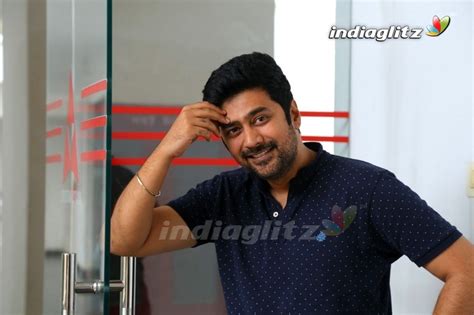 Rahul Ravindran Photos Telugu Actor Photos Images Gallery Stills