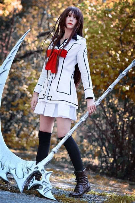 Yuki Cross Cosplay