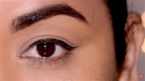 How To Create Stunning Eyeliner Looks For Hooded Eyes Upstyle