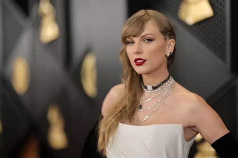 Exclusive Taylor Swift Wore The Flirtiest Micro Minidress For A Date