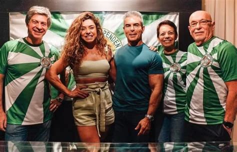 Mocidade mantém Fabíola de Andrade como rainha de bateria e Rogério