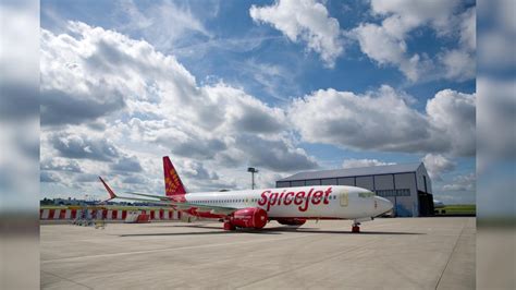 Passengers Protest At Airport As Spicejet Cancels Delhi Darbhanga
