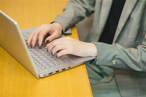 【就活生必見】一人が好きな人に向いている仕事15選 就活ハンドブック