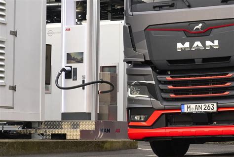 Abb Zeigt Das Für Die Luftfahrt Relevante Megawatt Charging System