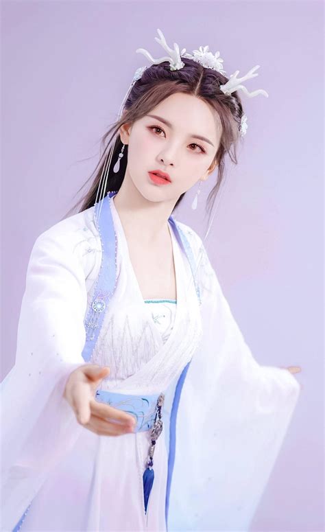 如何评价大话西游手游代言人杨超越的小龙女造型 知乎