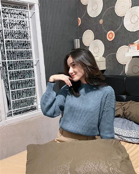 Potret Nadya Ulya Actress Of Farhana In The Soap Opera Top Growing Up As A Teenager And