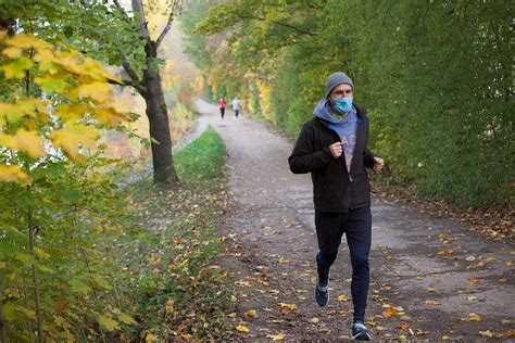 Study Exercising While Wearing A Mask Does Not Disrupt Oxygen Intake