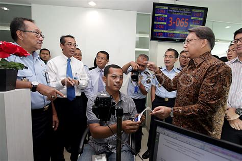 Fasilitas Mesin Edc Bni Di Kantor Imigrasi Antara Foto