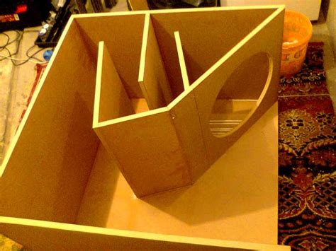 Hog Scoop Speaker Box Description And Review