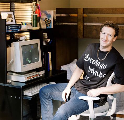 Așa Arăta Viața Lui Mark Zuckerberg Când Nu Era Bogat Imagini De