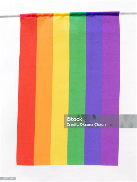 Bendera Lgbt Di Tiang Bendera Simbol Kebanggaan Komunitas Lgbtq Foto