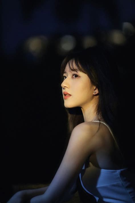 Pin on Triệu Lộ Tư