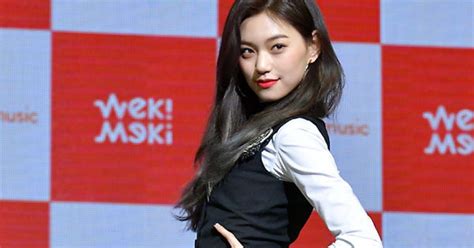 [e포토]위키미키 도연 남다른 몸매 비율