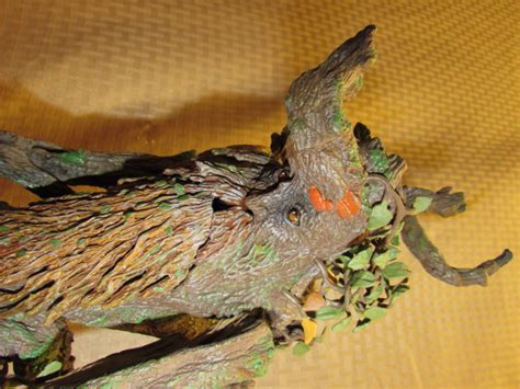 Lot Detail Lord Of The Rings Treebeard Ent Talking Figure 17 5 Tall