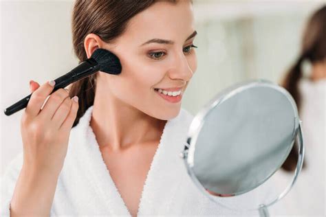 How To Apply Bronzer Properly And Some Common Bronzer Mistakes