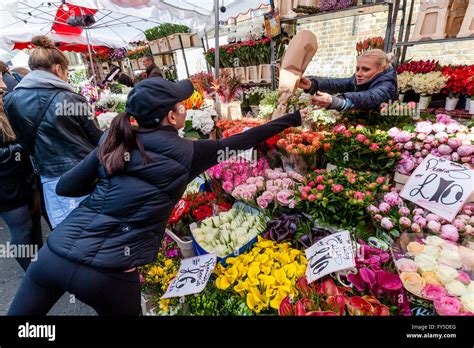 Londoners hi-res stock photography and images - Alamy