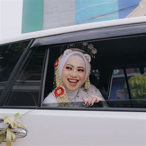 Nadya Safira Naddsaff • Threads Say More