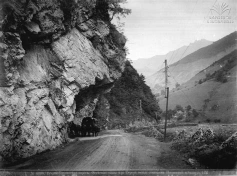 Iverieli Военно Грузинская Дорога Отвйсныя скалы и р Арагвы между станцями Пассанаури и Ананури