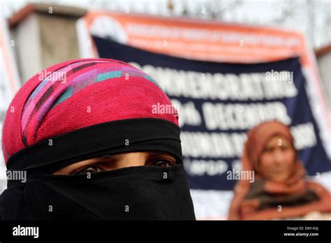 Srinagar Kashmir 10th December 2013 Relatives Of Kashmiri Muslim