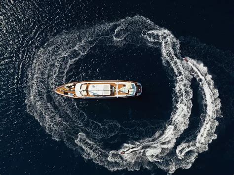 Видеоролики закольцованные видео и клипы в Hd качестве без лицензионных отчислений Adobe Stock