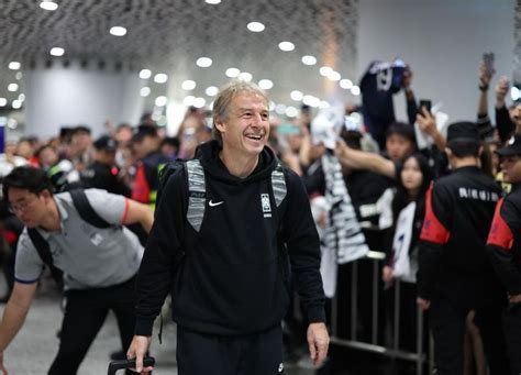 Jurgen Klinsmann Wife Debbie Son Jonathan And Daughter Laila Players Bio