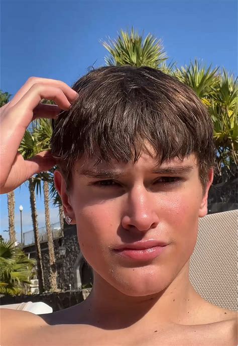 Im Squinting Because Of The Sun Guys Sun Pulsating Tiktok