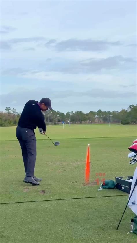 Offical Shot Tracer App Screams Fore After The Ball Lands Ball