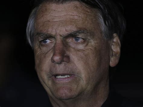 Sigilo De 100 Anos Bolsonaro Gastou R 146 Milhão De Cartão