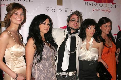 Kendra Jade And Lukas Rossi Stock Editorial Photo © Sbukley 15950001