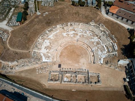 Απόψε ζωντανεύει το Αρχαίο Θέατρο Λάρισας Μεγάλη εκδήλωση