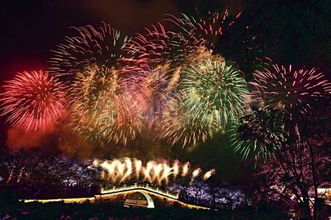 中秋烟花完美谢幕国庆佳节璀璨再现 无锡市太湖鼋头渚风景区