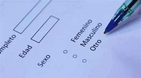 Juez aprueba cambio de sexo en DNI de transexual en Perú ACI Prensa