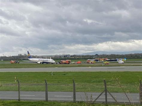 Incident Emergency Declared At Dublin Airport As Ryanair 737 Nose Gear